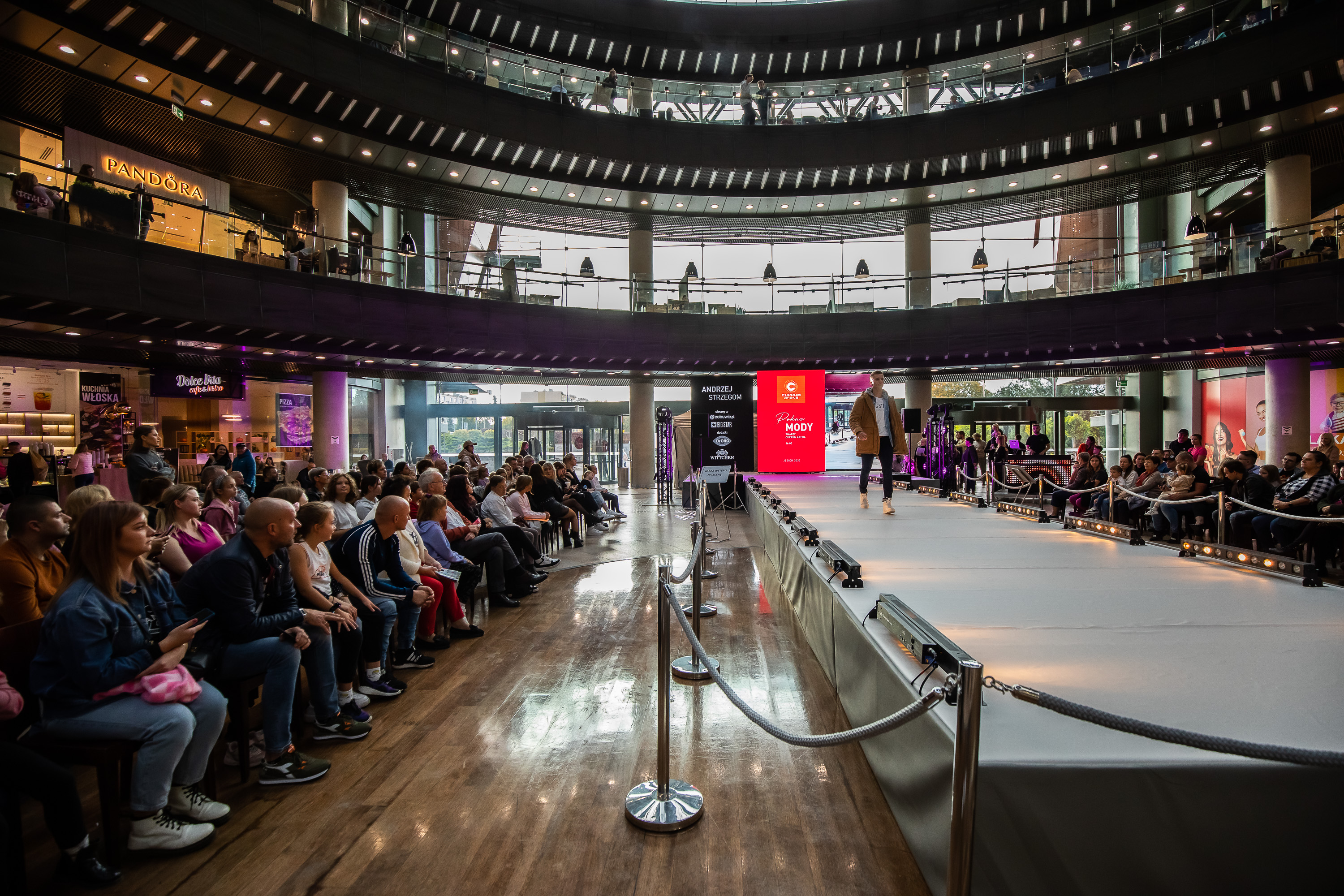 Pokaz Mody4 wydarzenie w Cuprum Arena ∙ Galeria Handlowa Lubin